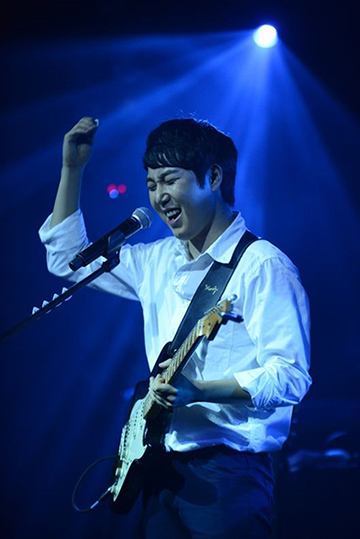 Busker Busker主唱为交通事故逝者遗属捐1亿韩元